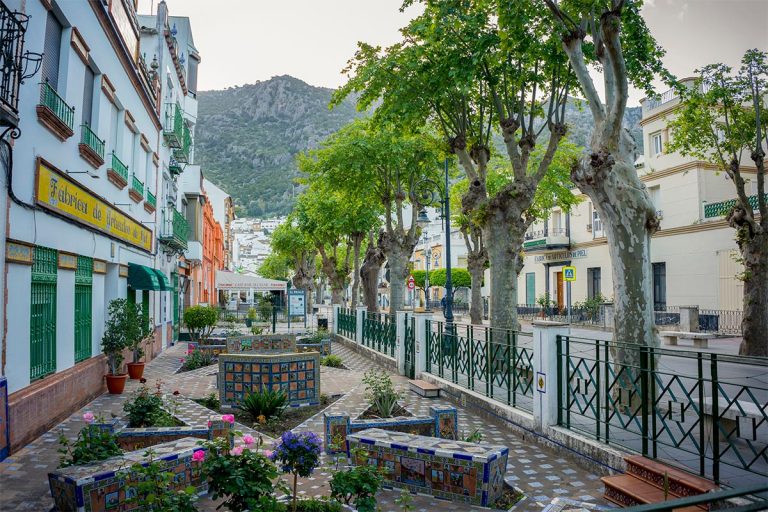 Un día de compras por Ubrique - Ubrique Turismo